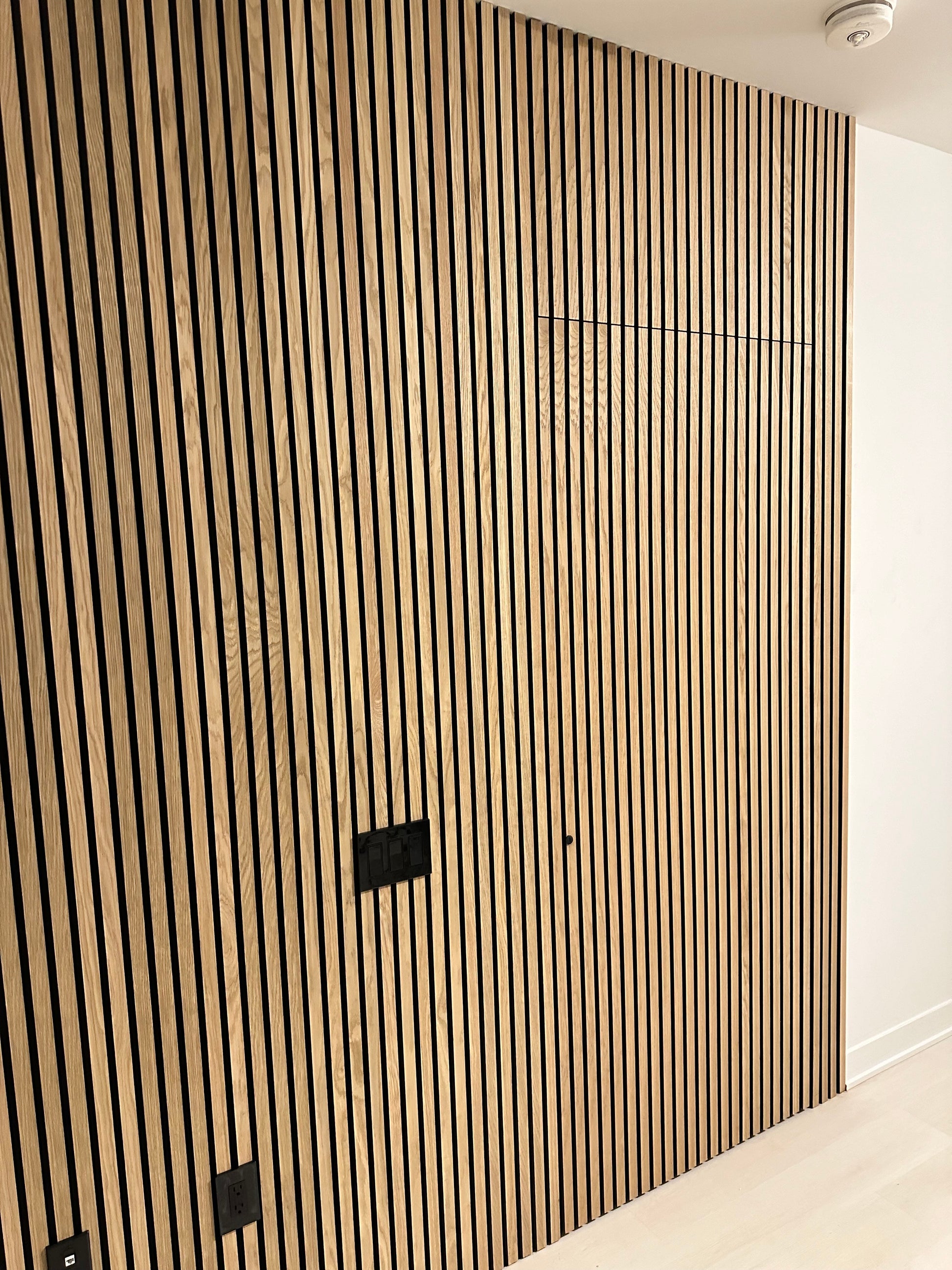 Natural White Oak Wood Slat Wall Panels – VIP Classic Moulding